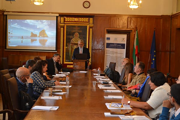 Национална научна конференция „Българите в огледалото на по близки и по съседни съседи